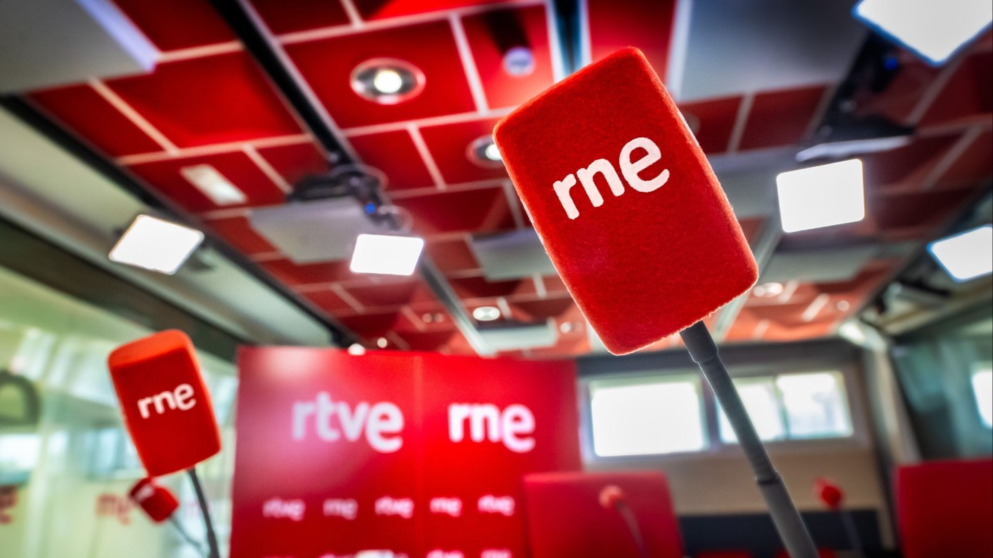 Radio Nacional de España (RNE) informa de la fecha de cierre de la Onda ...